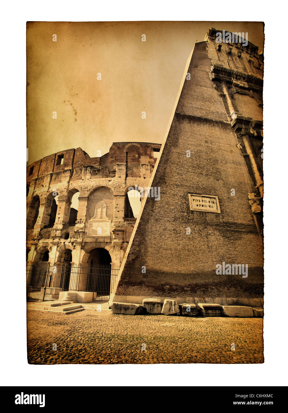 Vintage cartolina con la vista sul Colosseo isolato su sfondo bianco ...