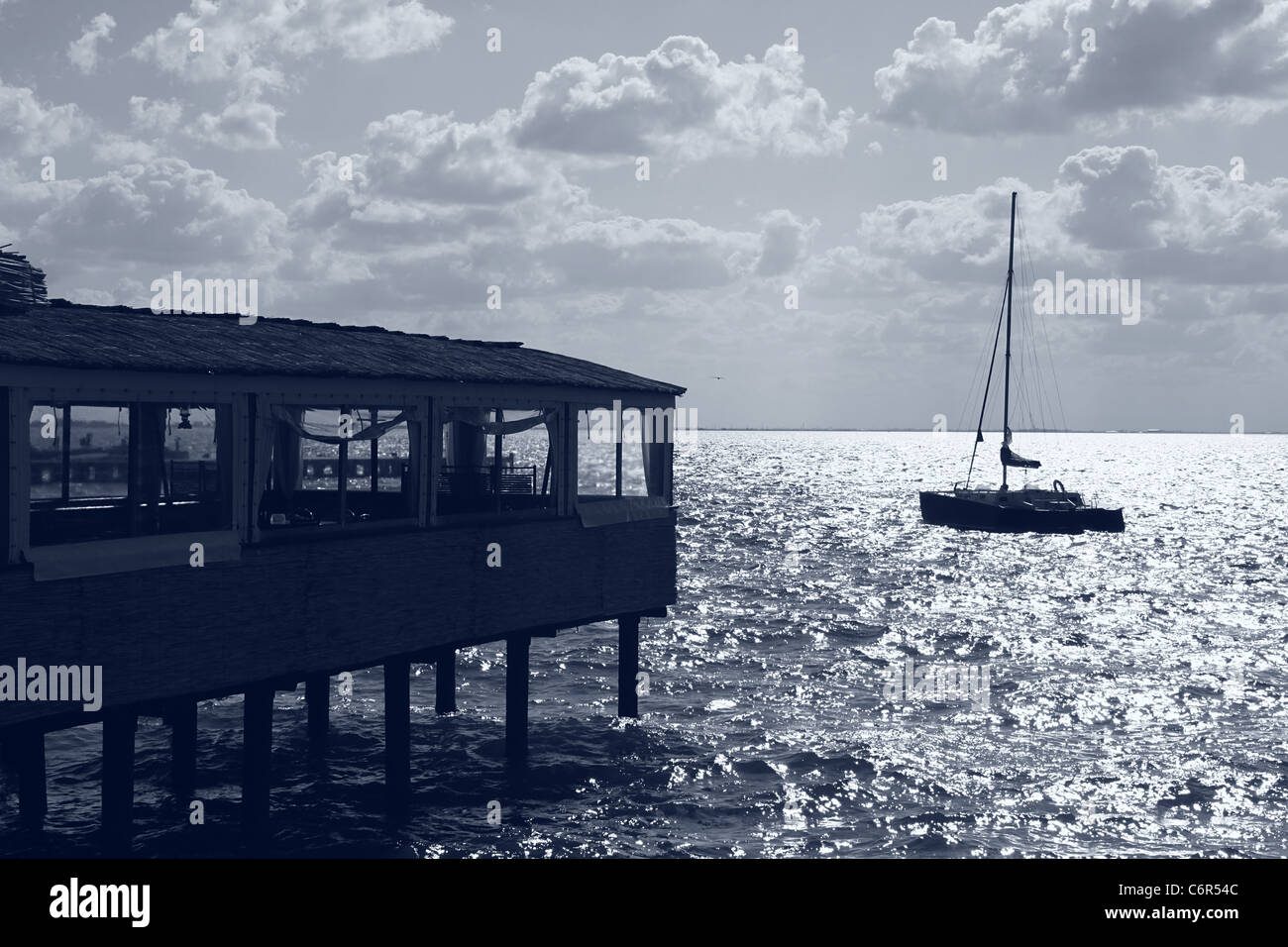 Ristorante e mare immagini e fotografie stock ad alta risoluzione - Alamy