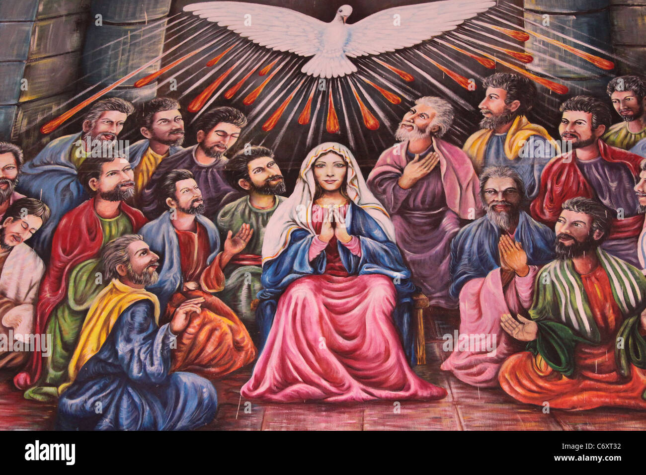 Immagine cristiana della Vergine Maria con gli Apostoli all'interno di ...