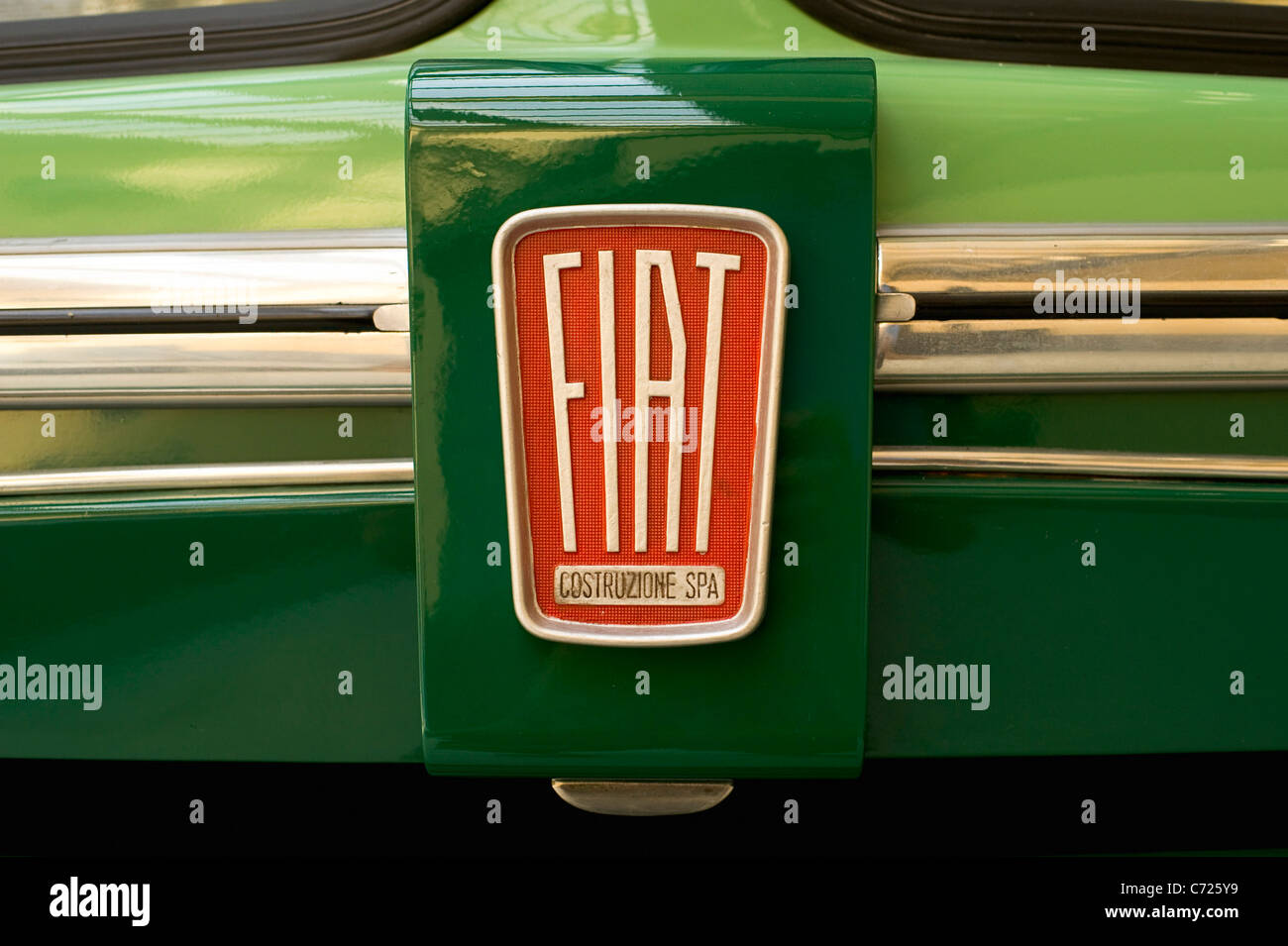 Fiat logo immagini e fotografie stock ad alta risoluzione - Alamy