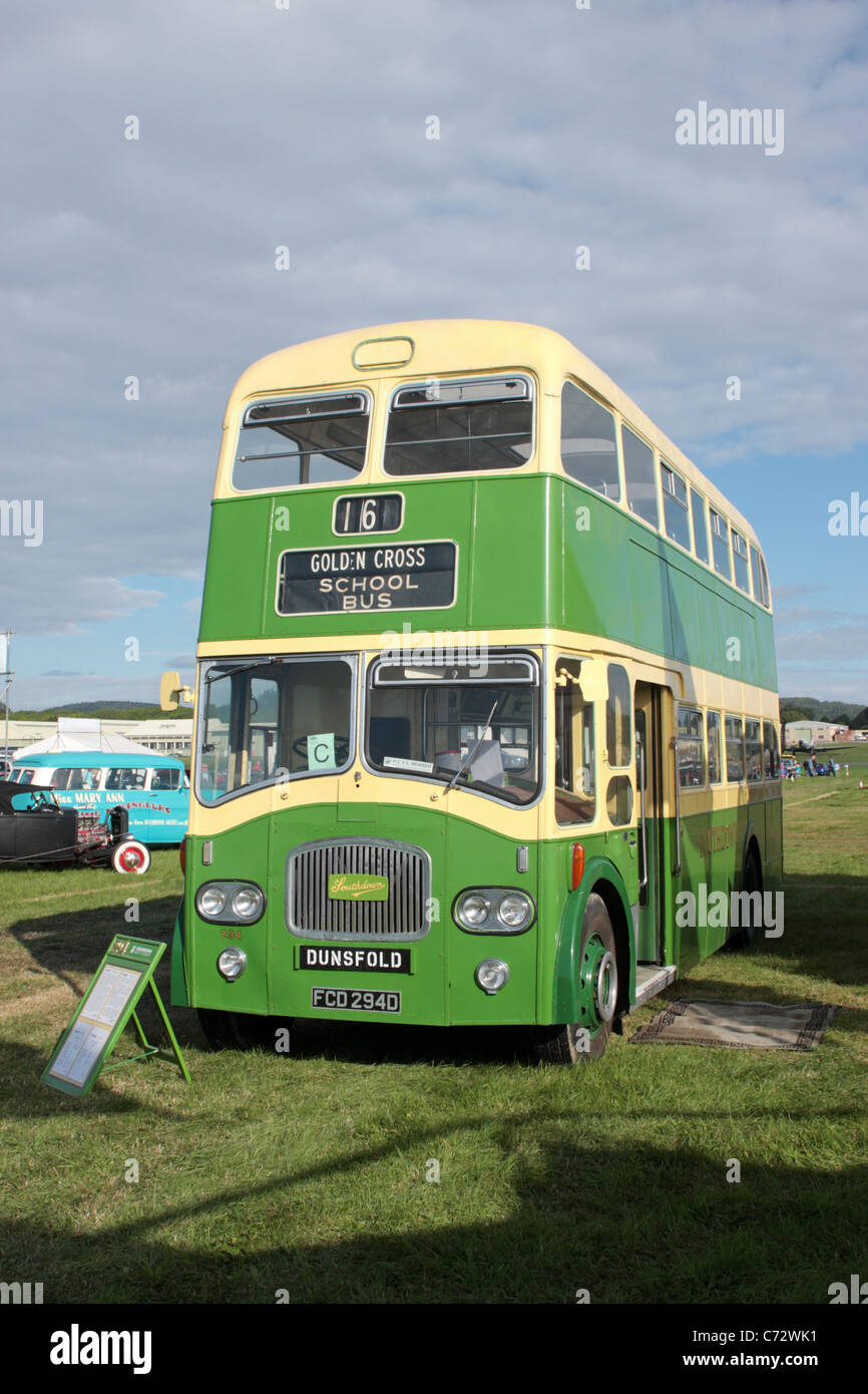Un Leyland Titan PD3 "Queen Mary' bus in livrea Southdown sul display ...
