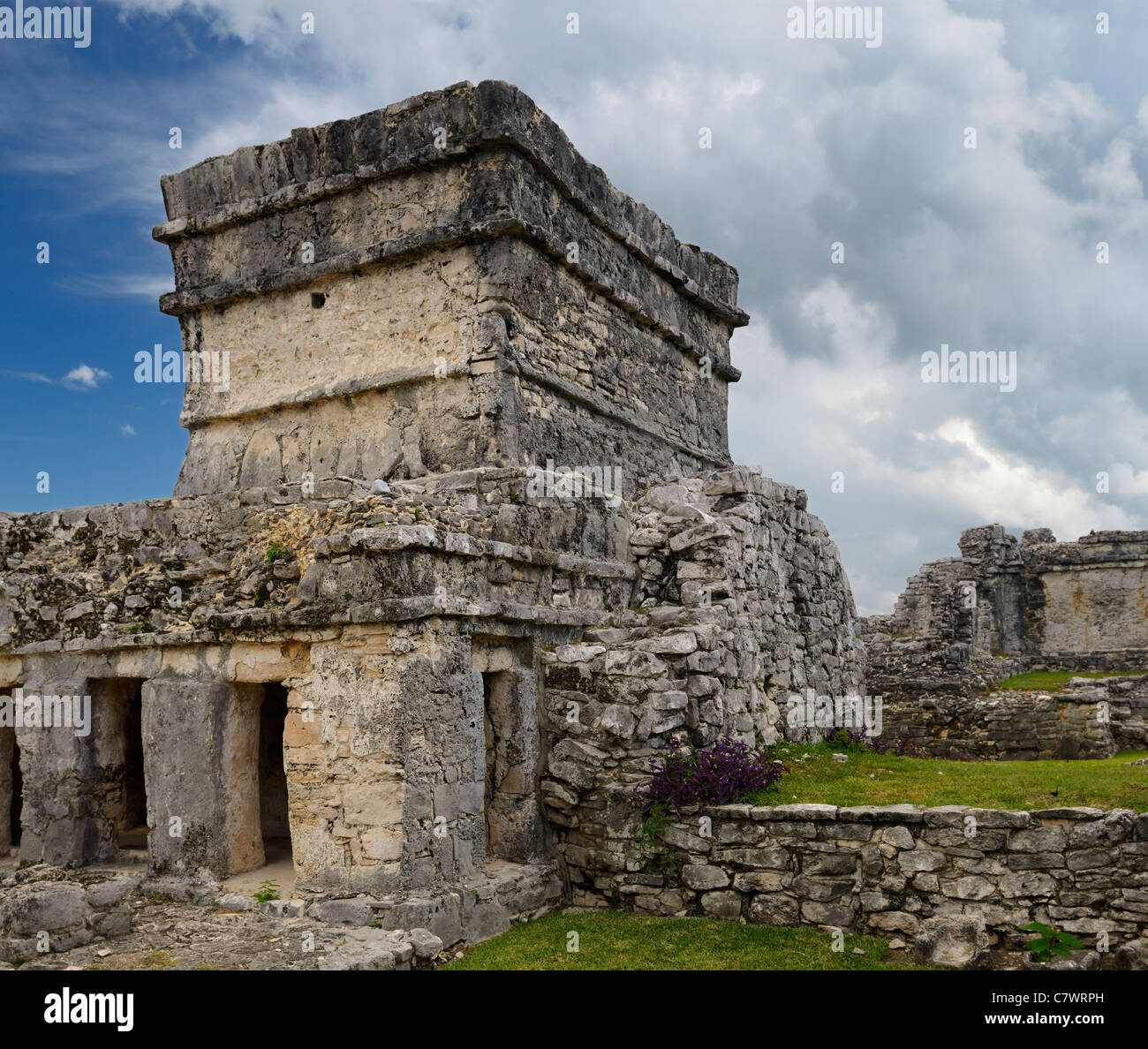 Antico tempio Maya degli affreschi rovina a Tulum Messico Foto stock ...