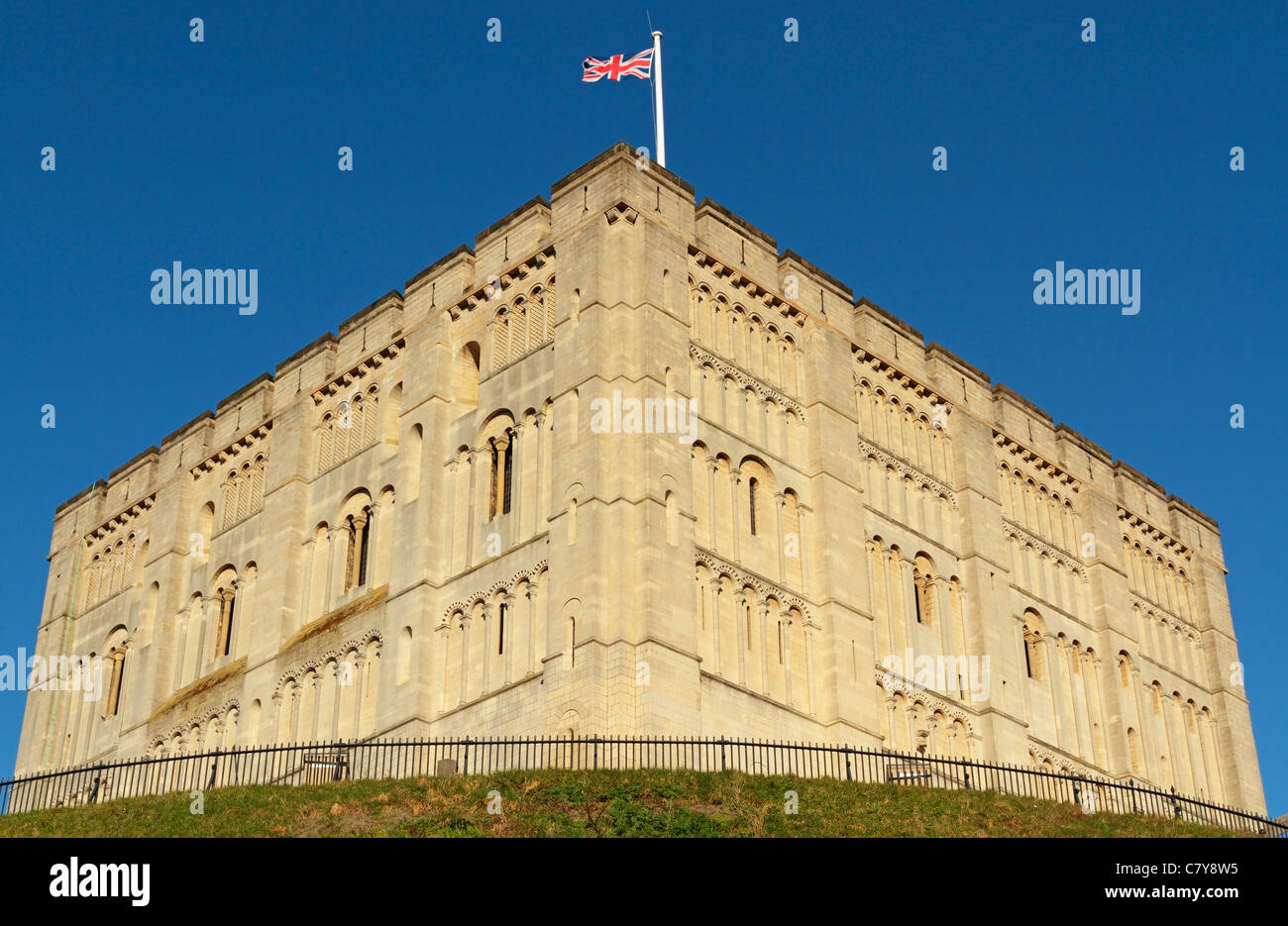 Castle meadow immagini e fotografie stock ad alta risoluzione - Alamy