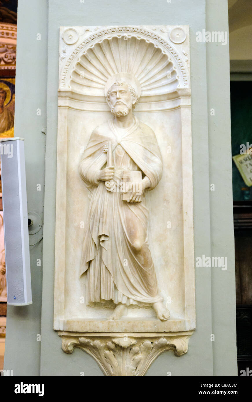 Altorilievo dell apostolo st. Peter (XV secolo) dello scultore Andrea ...