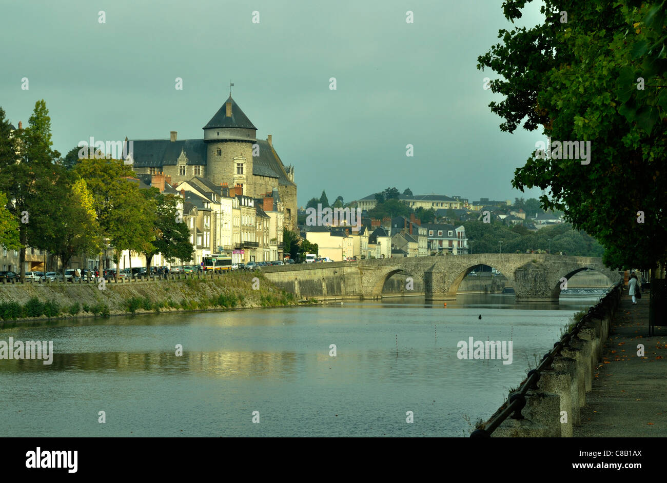 Castello di Laval città in Mayenne (Pays de la Loire, Francia). Il ...