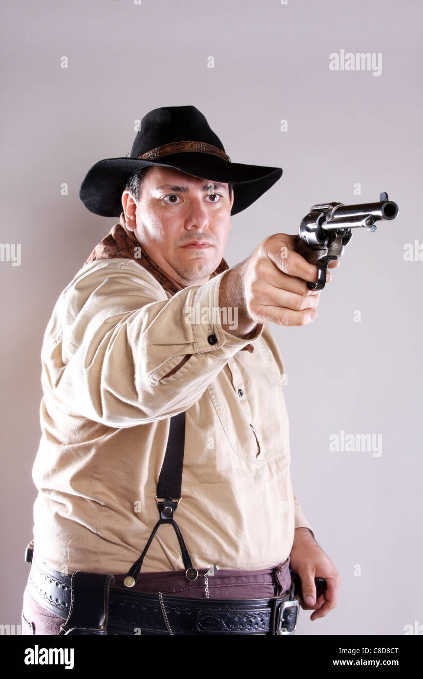Cowboy gunslinger pointing gun immagini e fotografie stock ad alta ...