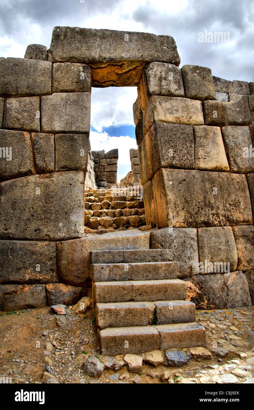 Monumento dell'inca cuzco immagini e fotografie stock ad alta ...