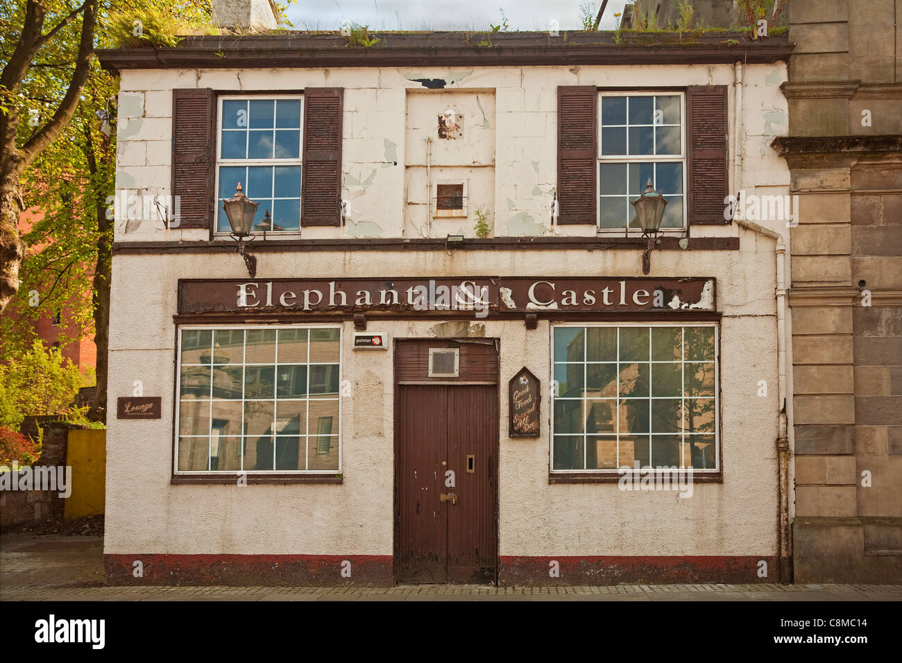 Elefante e castle immagini e fotografie stock ad alta risoluzione - Alamy
