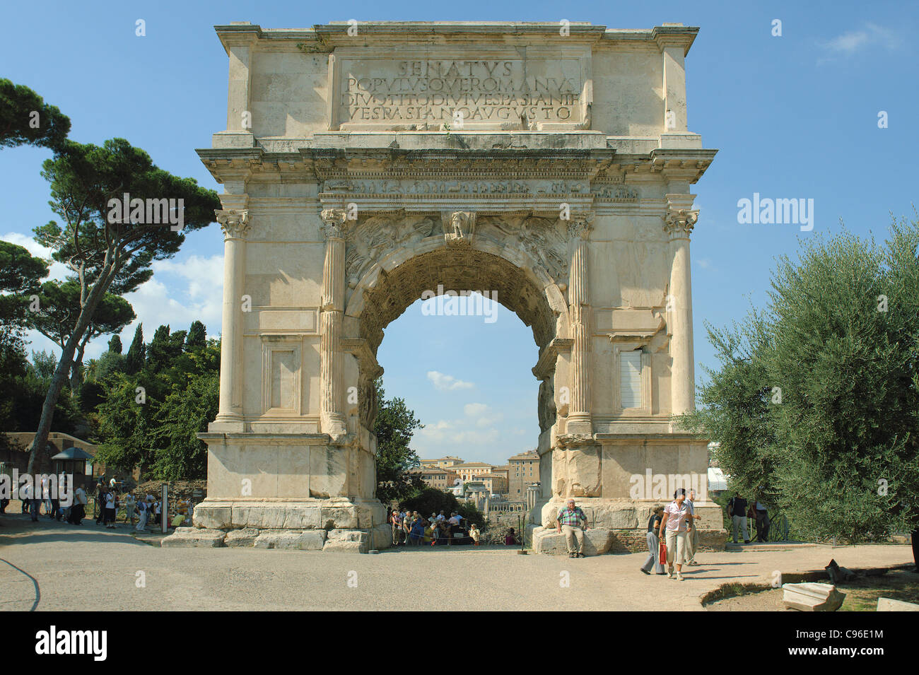 Arco trionfale immagini e fotografie stock ad alta risoluzione - Alamy