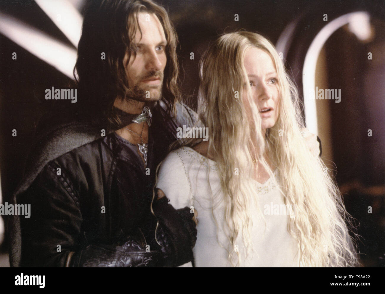 Il Signore degli Anelli : Le Due Torri Anno : 2002 USA Viggo Mortensen ...