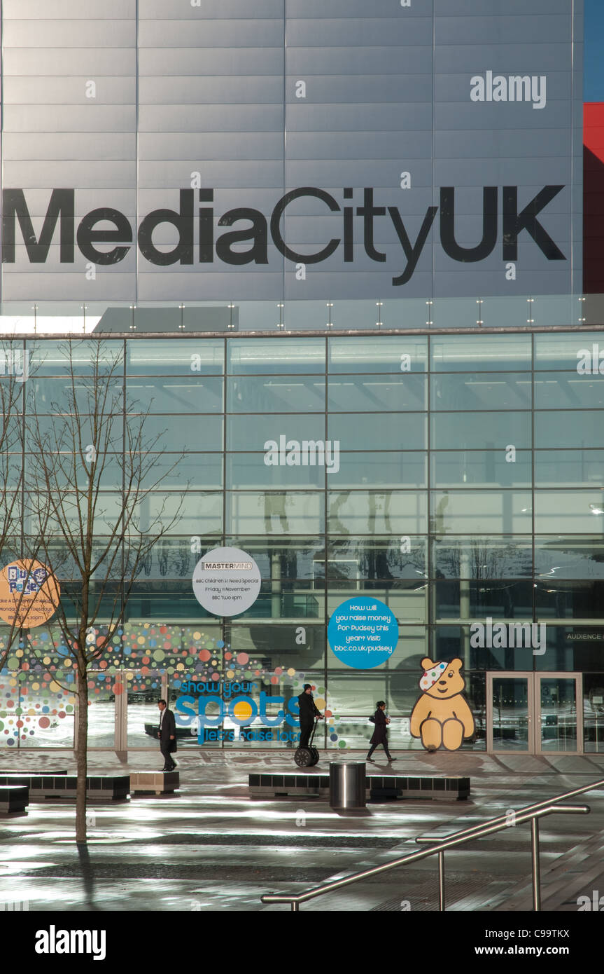 Bbc media city immagini e fotografie stock ad alta risoluzione - Alamy