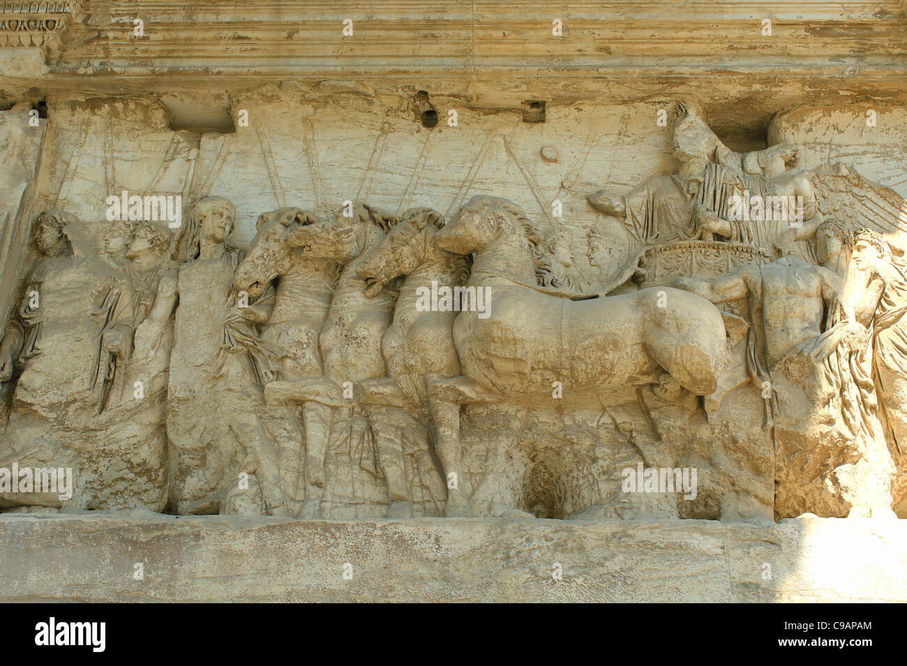 Rilievo dall'Arco Trionfale dell'Imperatore Tito Roma Foto stock - Alamy