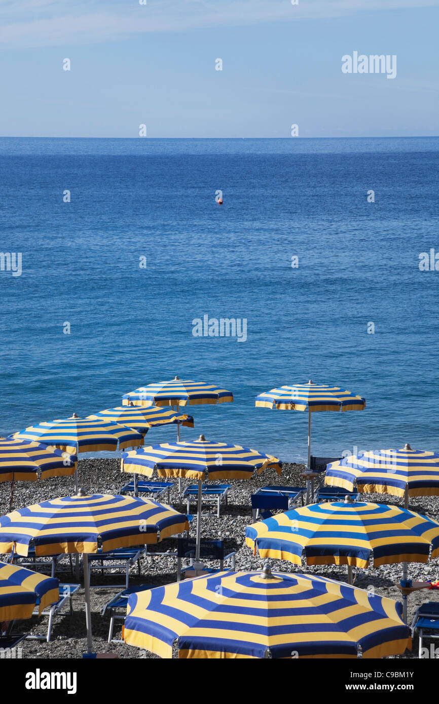 Beach at deiva marina immagini e fotografie stock ad alta risoluzione ...
