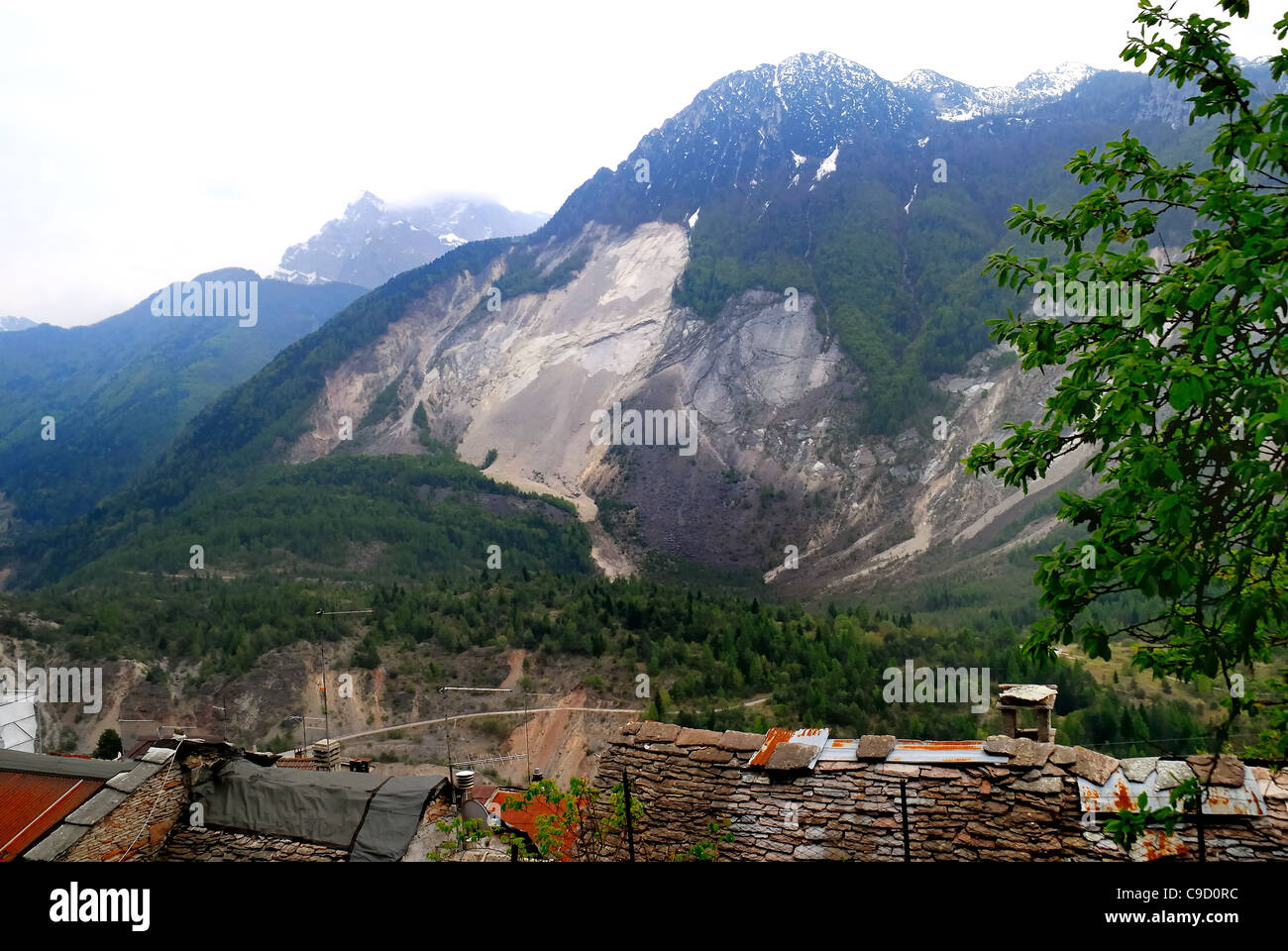 Erto E Casso Immagini e Fotos Stock - Alamy