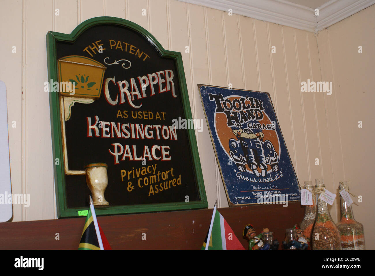 Toilet advert immagini e fotografie stock ad alta risoluzione - Alamy