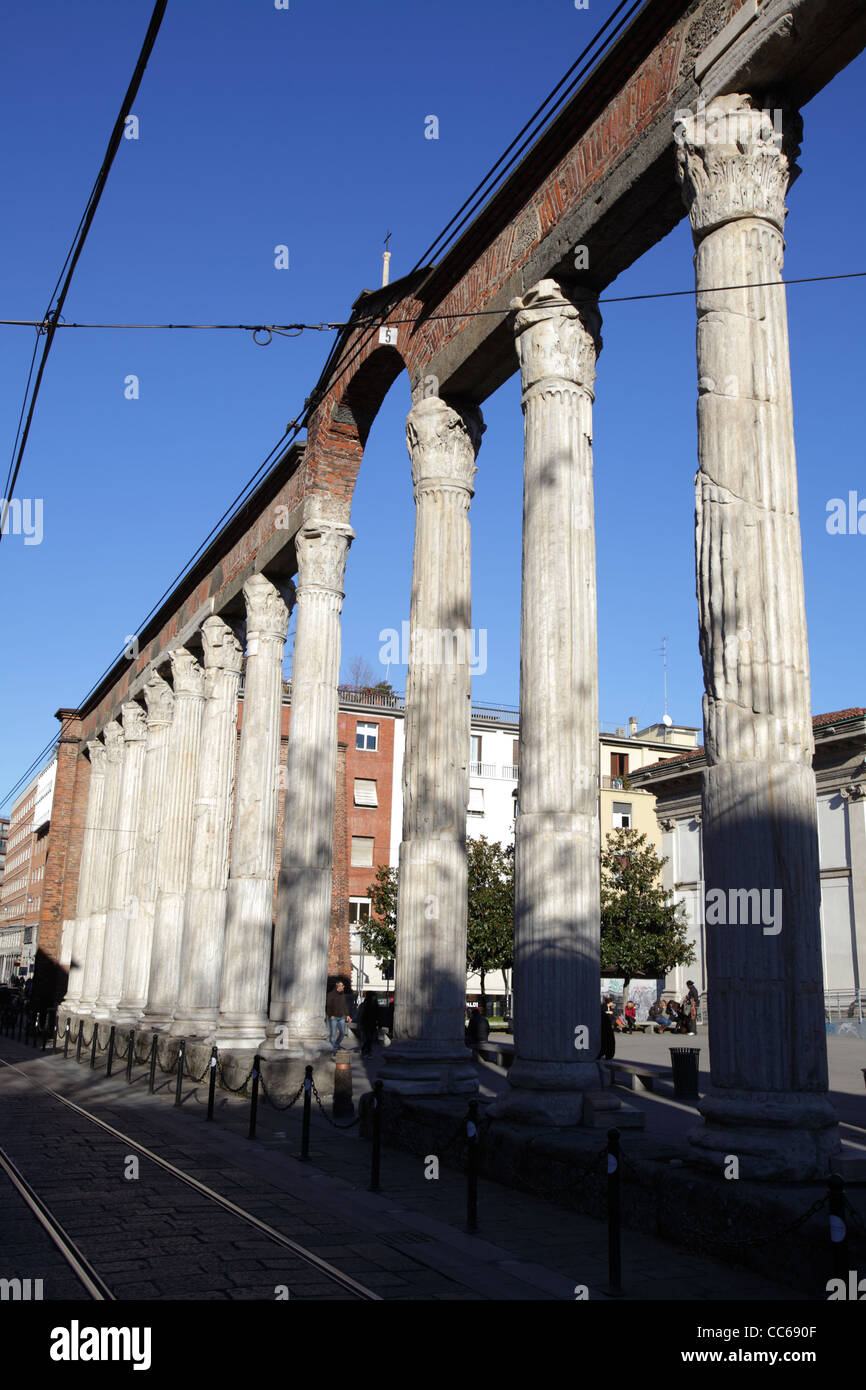 Basilica di san lorenzo di milano immagini e fotografie stock ad alta ...