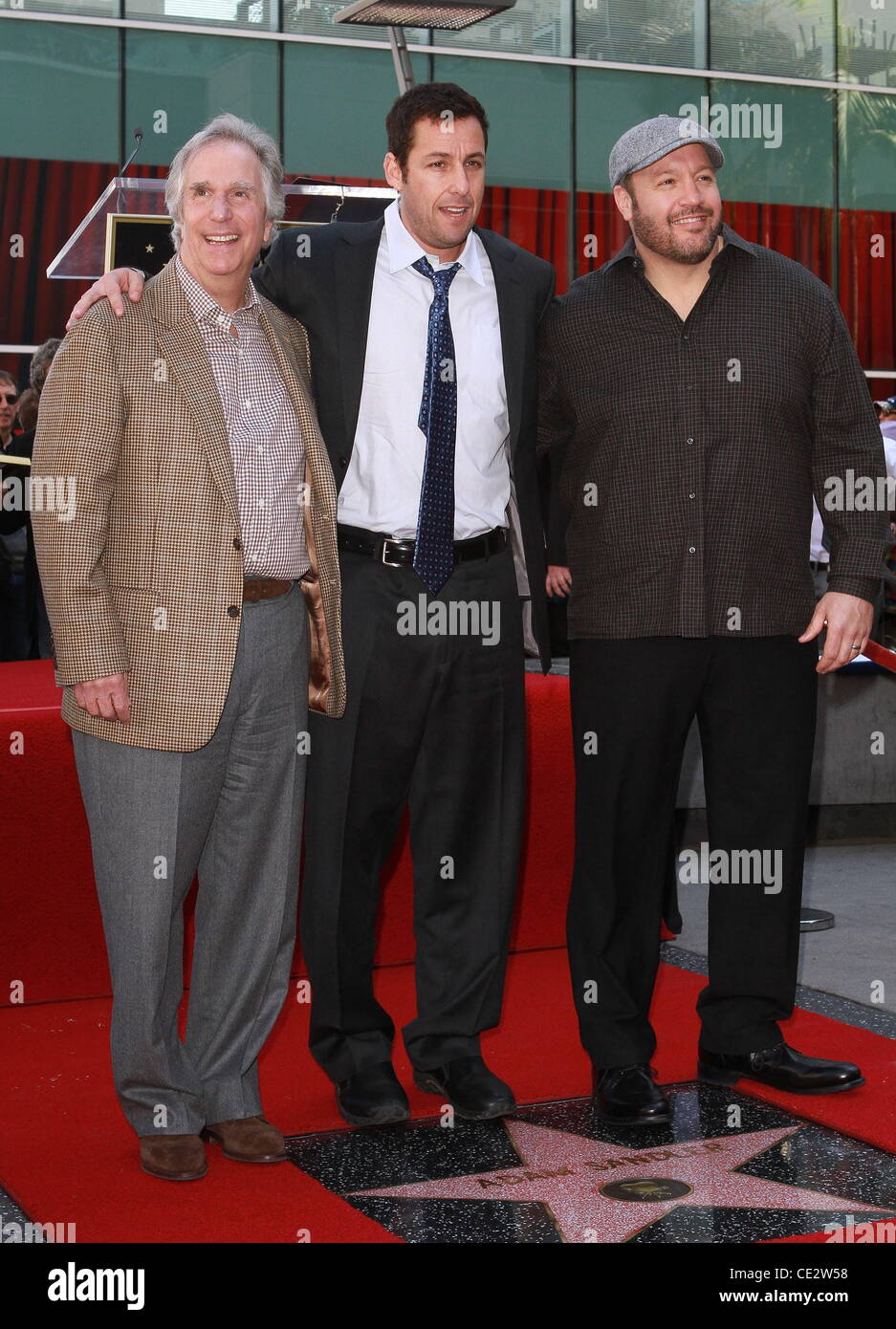 Henry Winkler, Adam Sandler e Kevin James Adam Sandler è onorato sulla ...