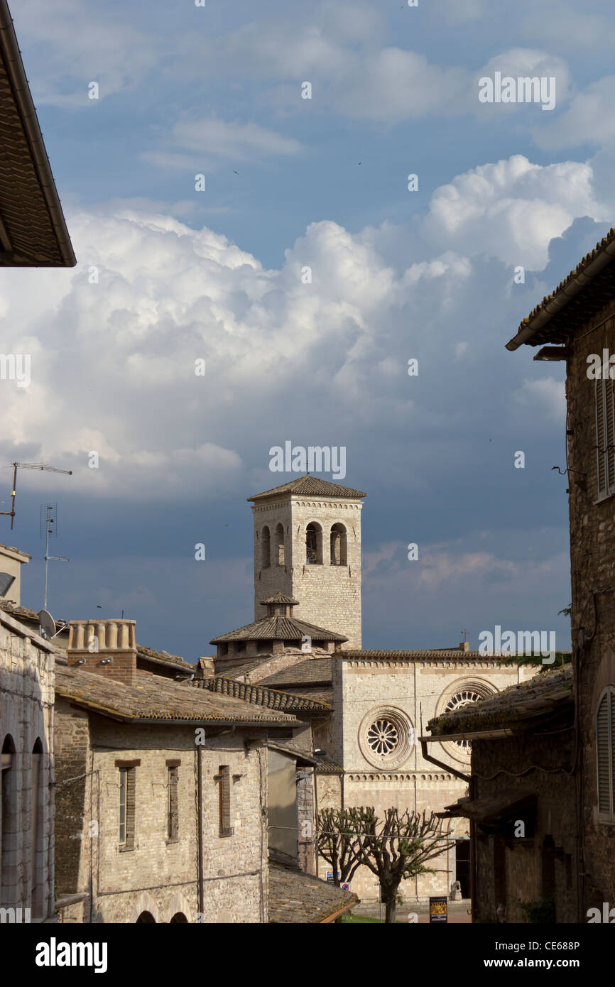 Presso la chiesa di san pietro immagini e fotografie stock ad alta ...
