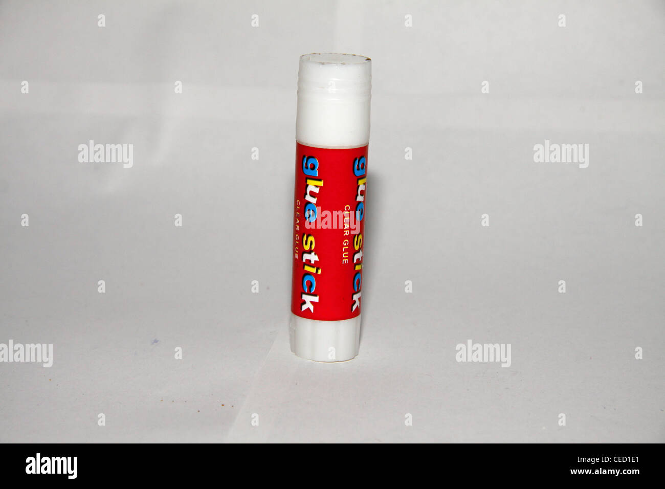 Colla bianca immagini e fotografie stock ad alta risoluzione - Alamy