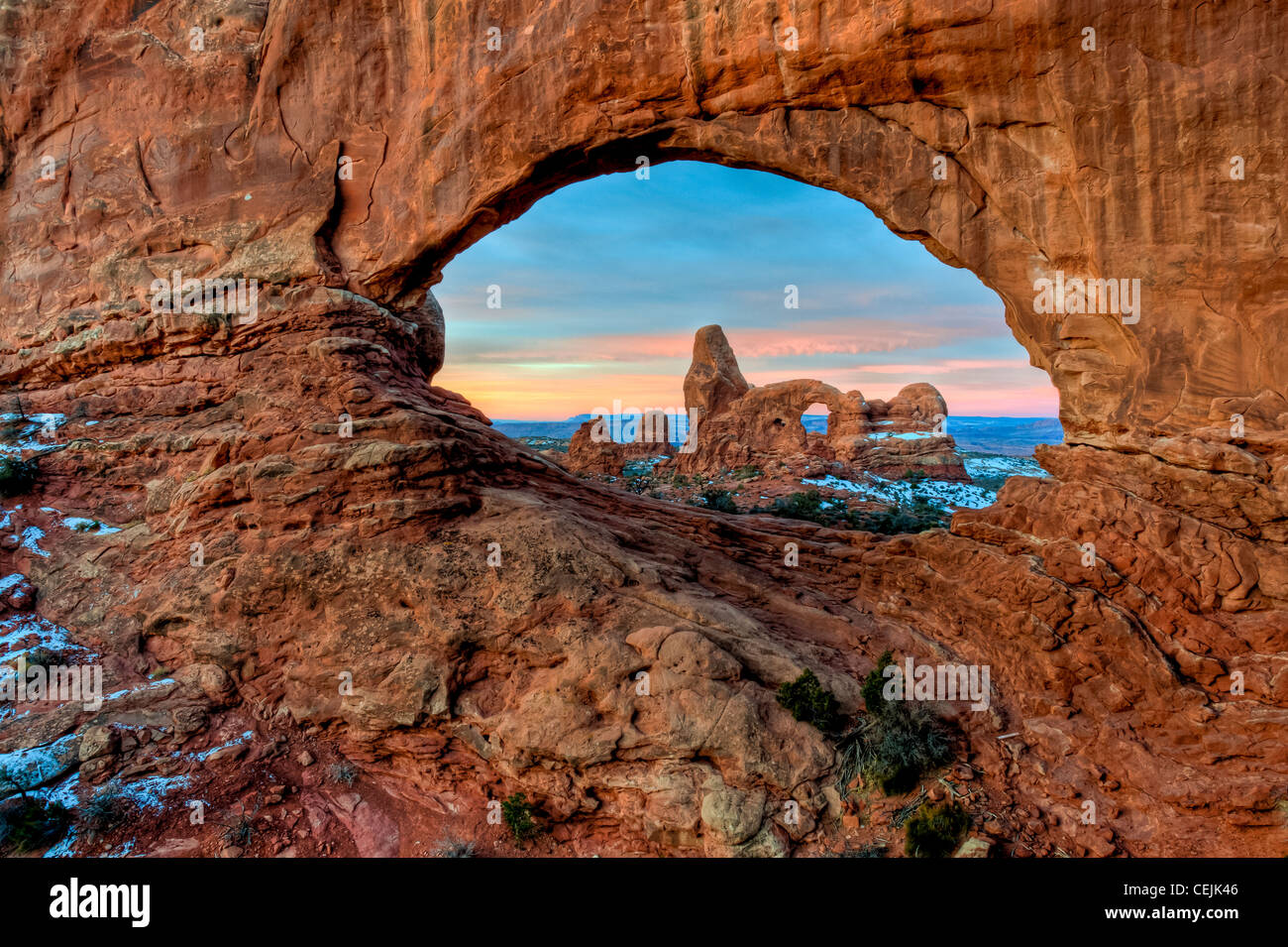 Dal lato est della finestra del Nord è possibile fotografare la ...