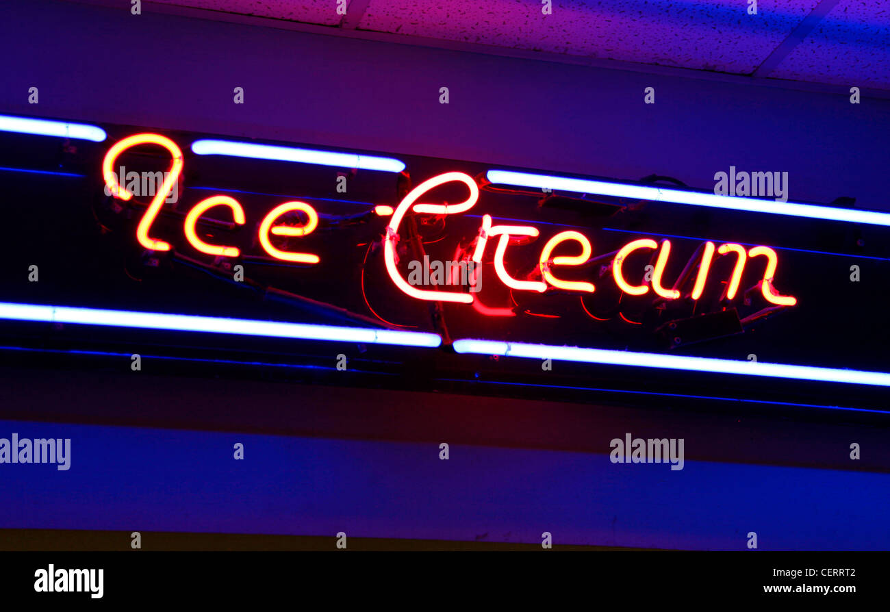 Segnaletica per il gelato vintage immagini e fotografie stock ad alta ...