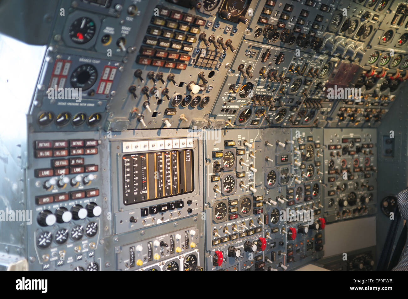 Concorde cockpit controls immagini e fotografie stock ad alta ...