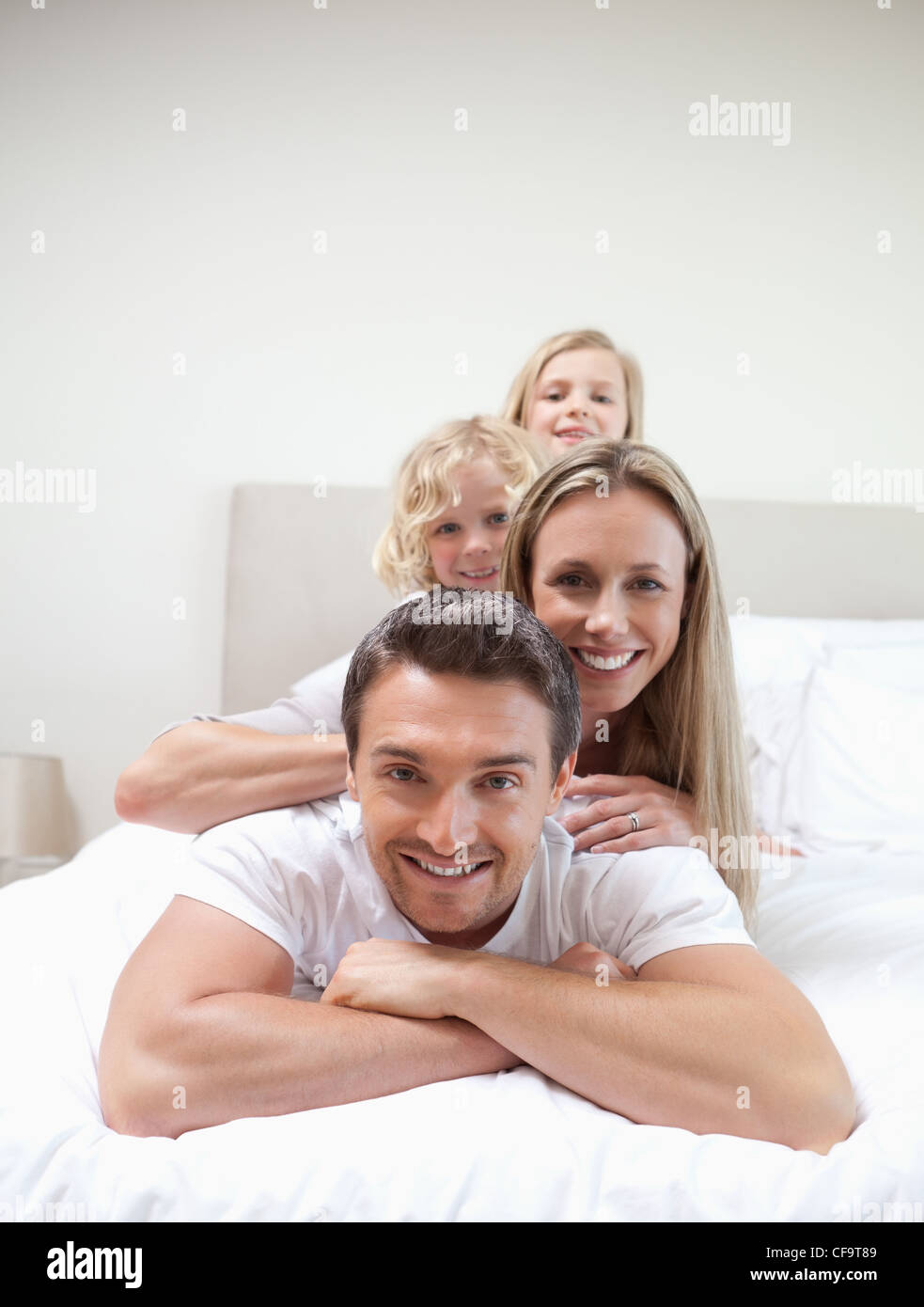 Una famiglia per ogni bambino immagini e fotografie stock ad alta ...