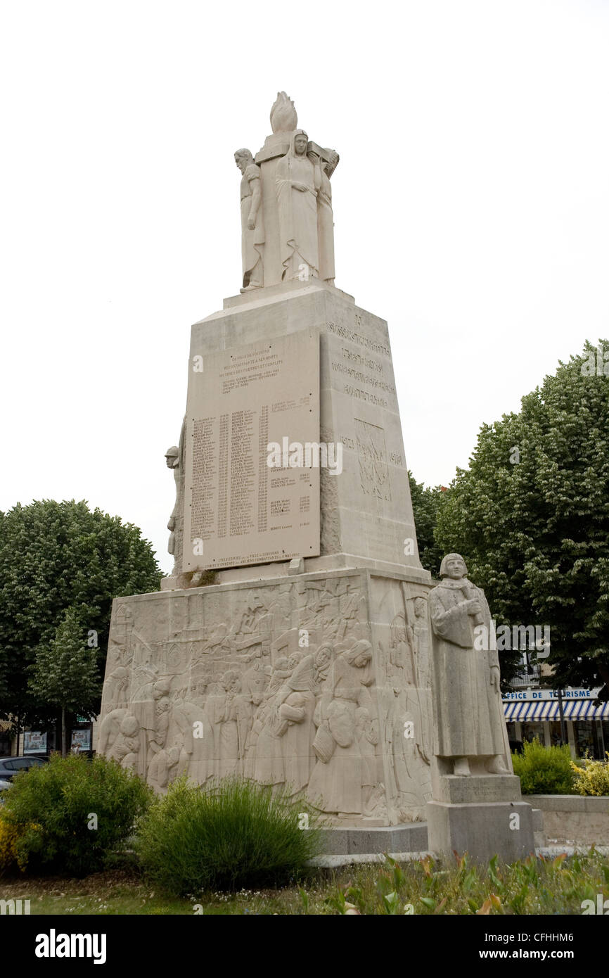 Monumento ai caduti di soissons immagini e fotografie stock ad alta ...