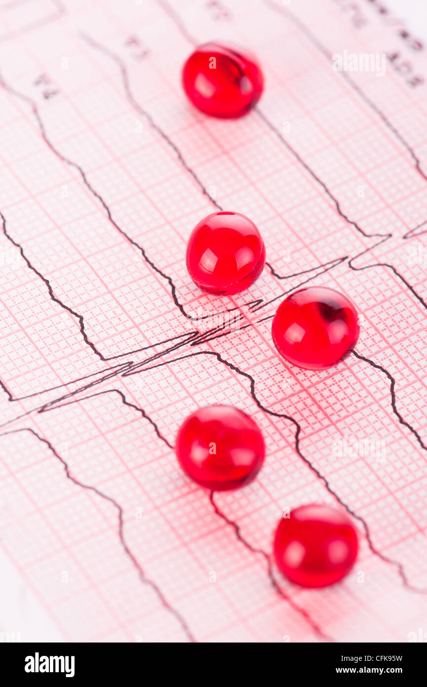 Cuore ecg immagini e fotografie stock ad alta risoluzione - Alamy