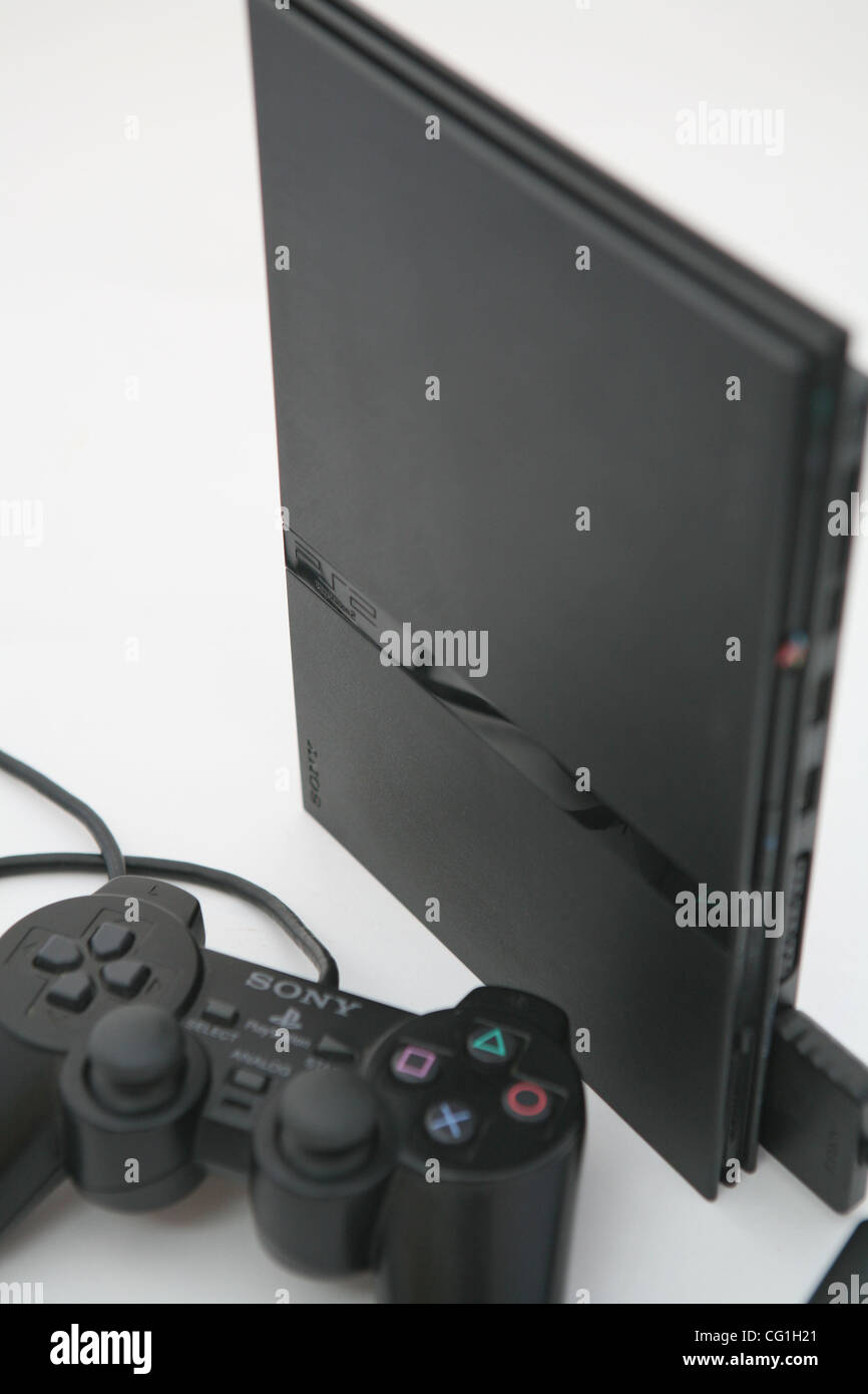 Sony playstation 2 immagini e fotografie stock ad alta risoluzione - Alamy