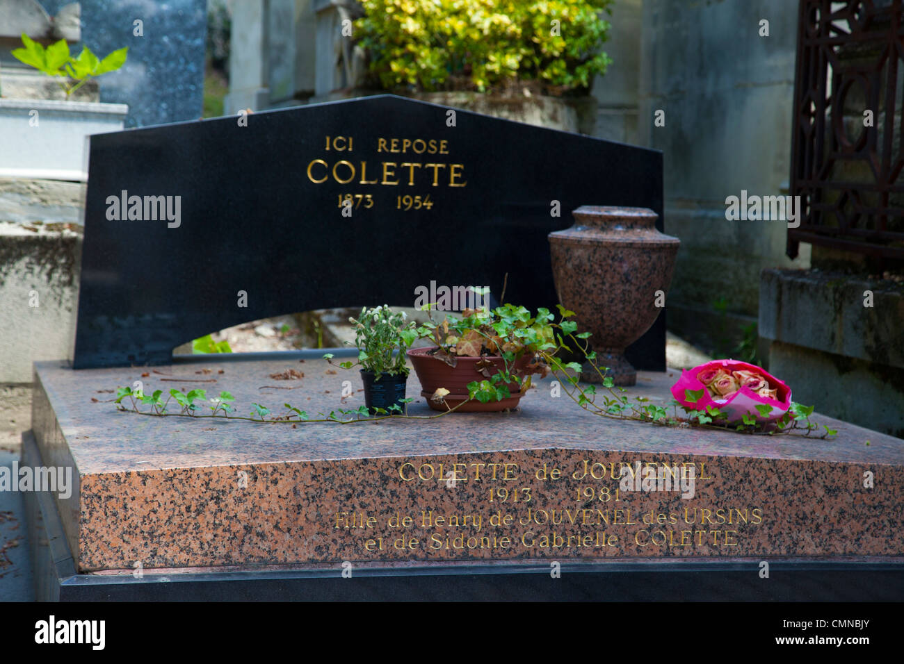 Colette pere lachaise paris immagini e fotografie stock ad alta ...