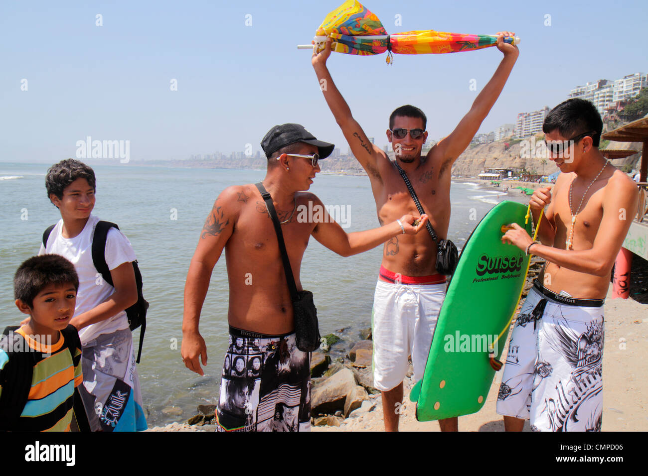 Playas de lima immagini e fotografie stock ad alta risoluzione - Alamy