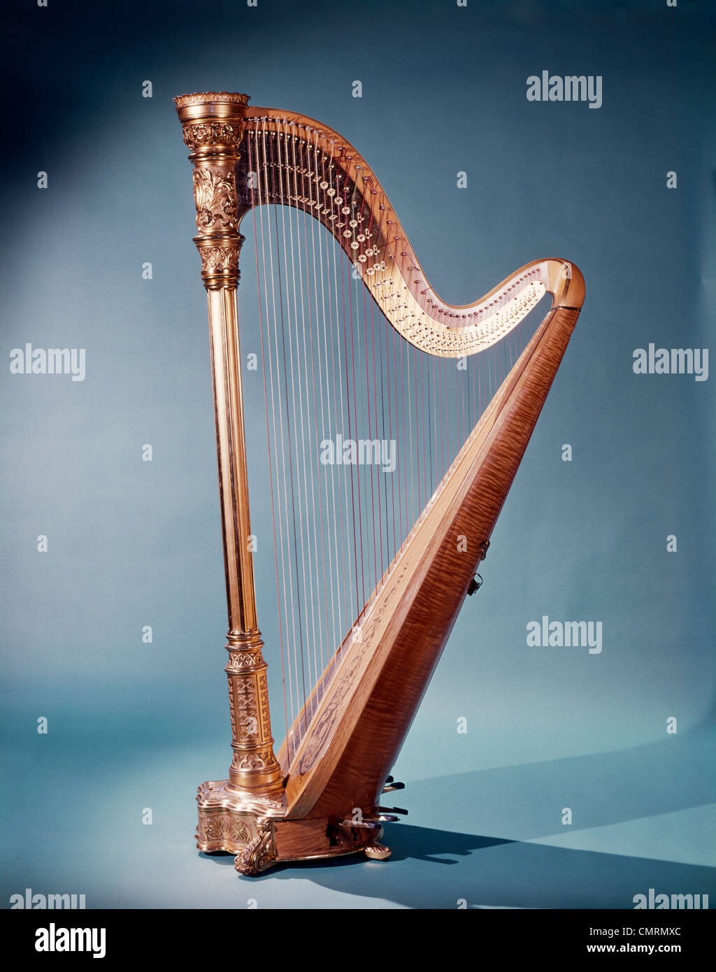 Arpa e immagini e fotografie stock ad alta risoluzione - Alamy