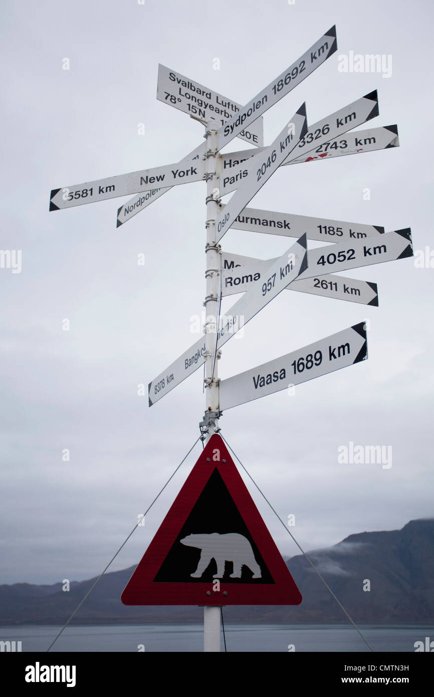 Troppe Direzioni Immagini e Fotos Stock - Alamy