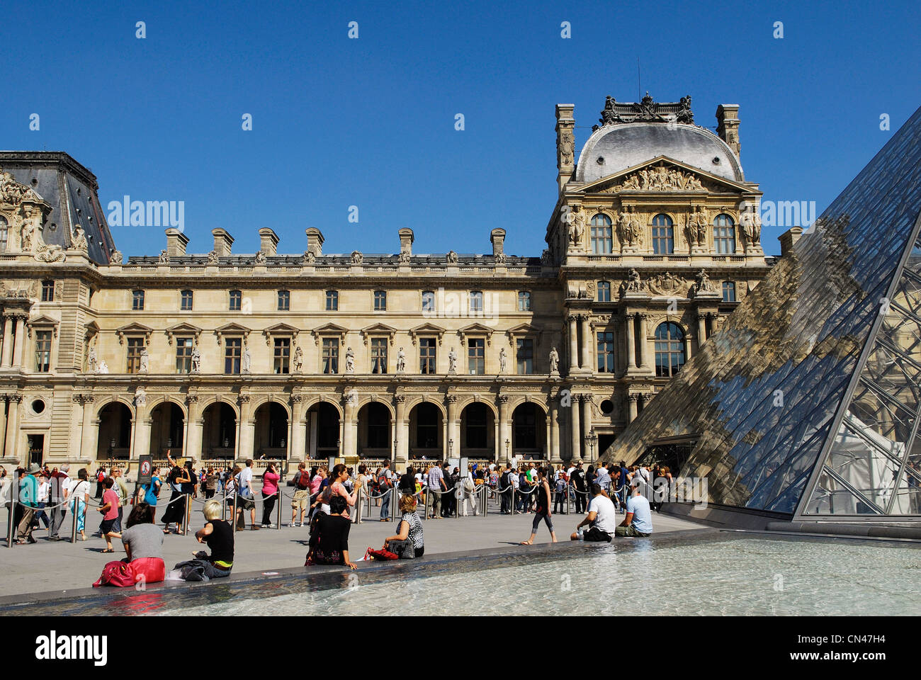 Denon louvre immagini e fotografie stock ad alta risoluzione - Alamy