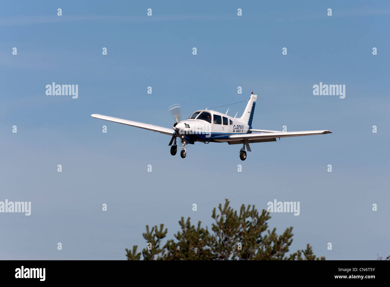 Piper pa 28r 201t turbo cherokee arrow immagini e fotografie stock ad ...