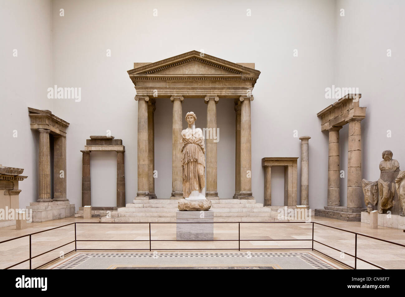 Pergamonmuseum greek statue immagini e fotografie stock ad alta ...