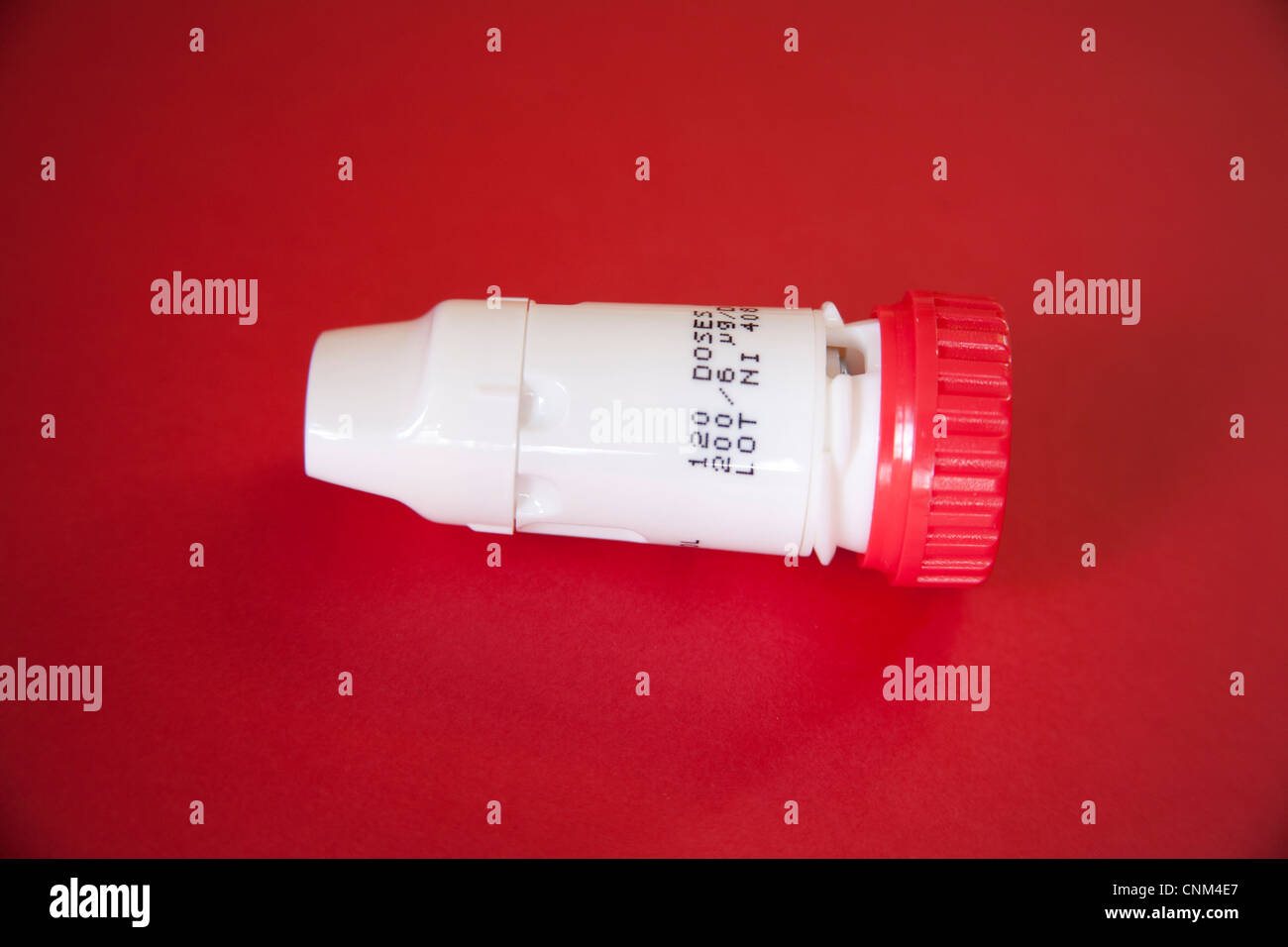 Inalatore rosso immagini e fotografie stock ad alta risoluzione - Alamy