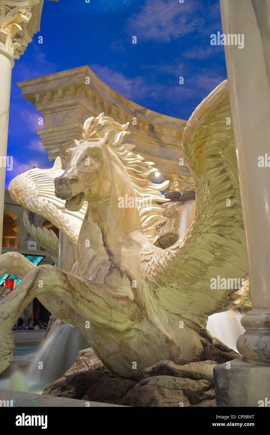 Statua di cavallo alato immagini e fotografie stock ad alta risoluzione ...