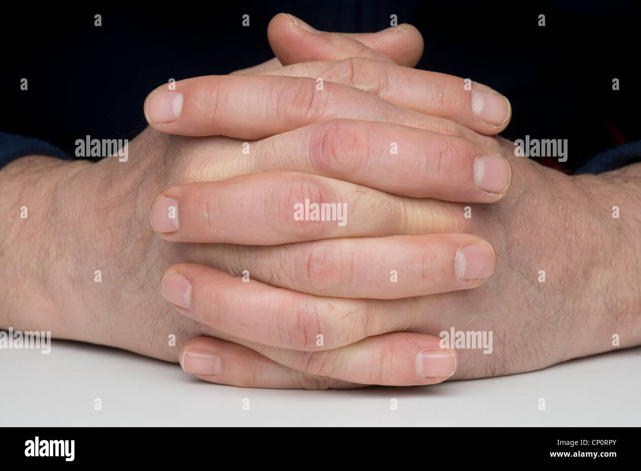 Dita incrociate immagini e fotografie stock ad alta risoluzione - Alamy