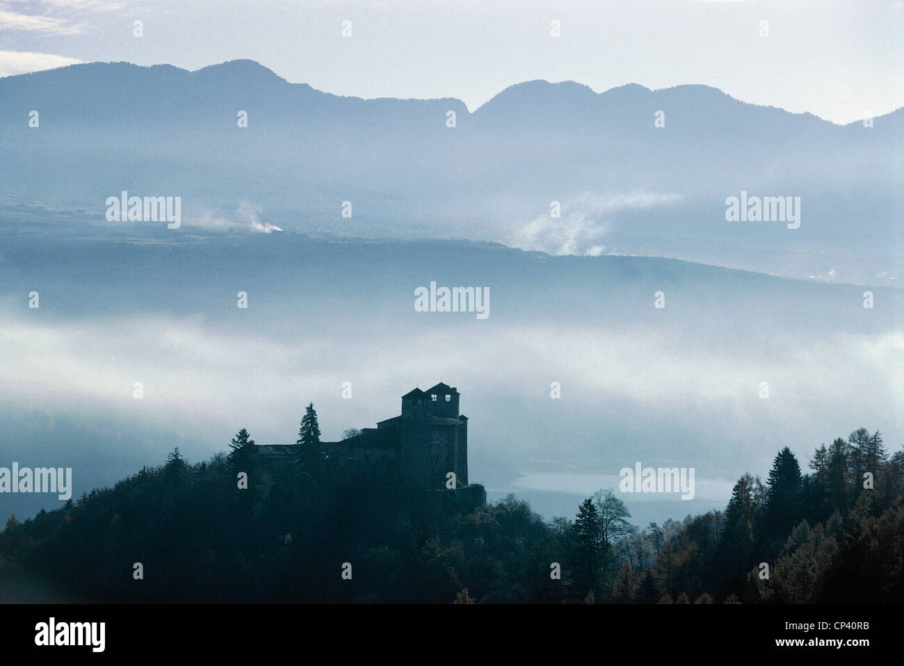 Italy trentino alto adige cles immagini e fotografie stock ad alta ...
