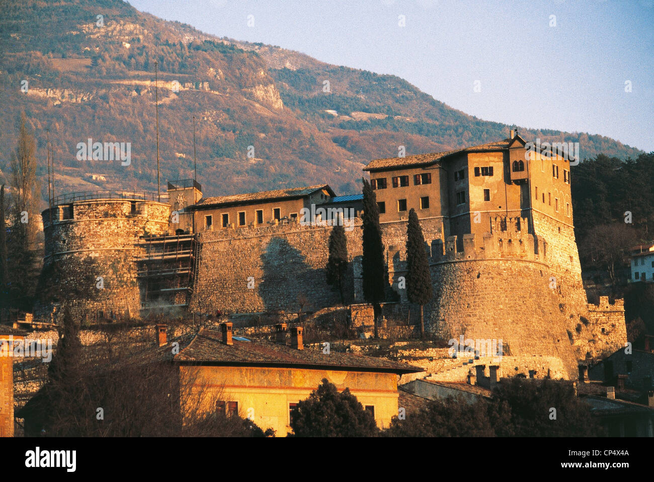 Rovereto castle immagini e fotografie stock ad alta risoluzione - Alamy