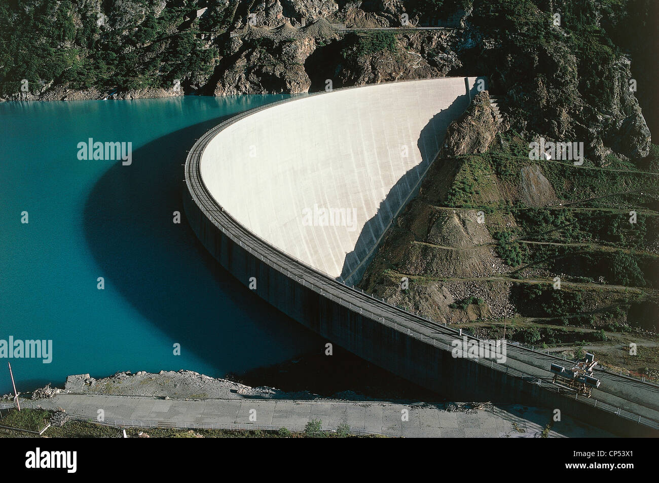 Valle d'Aosta - Valpelline - Diga Place Moulin Foto stock - Alamy
