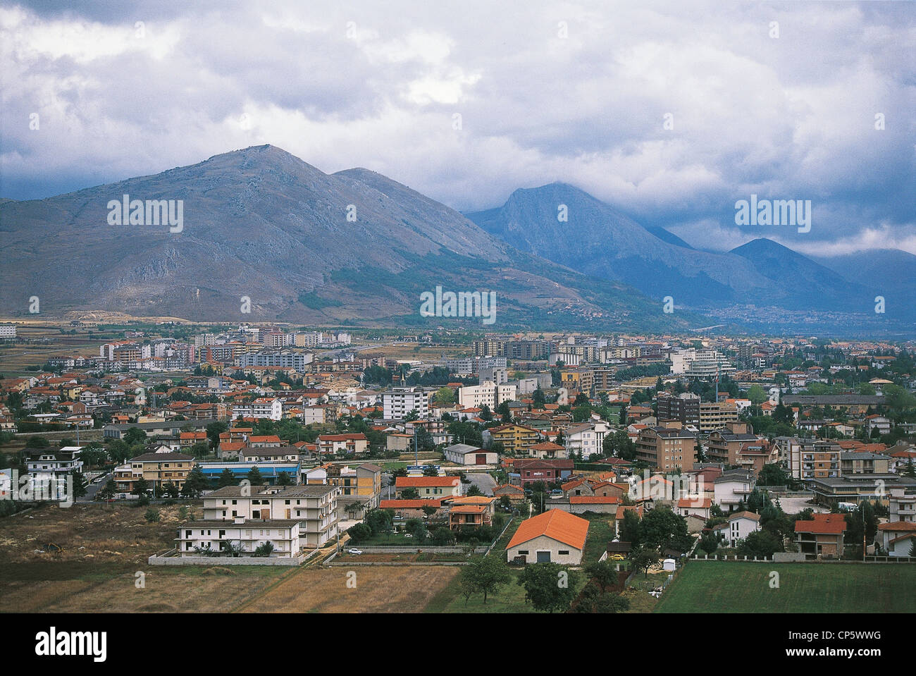 Piana del fucino immagini e fotografie stock ad alta risoluzione - Alamy