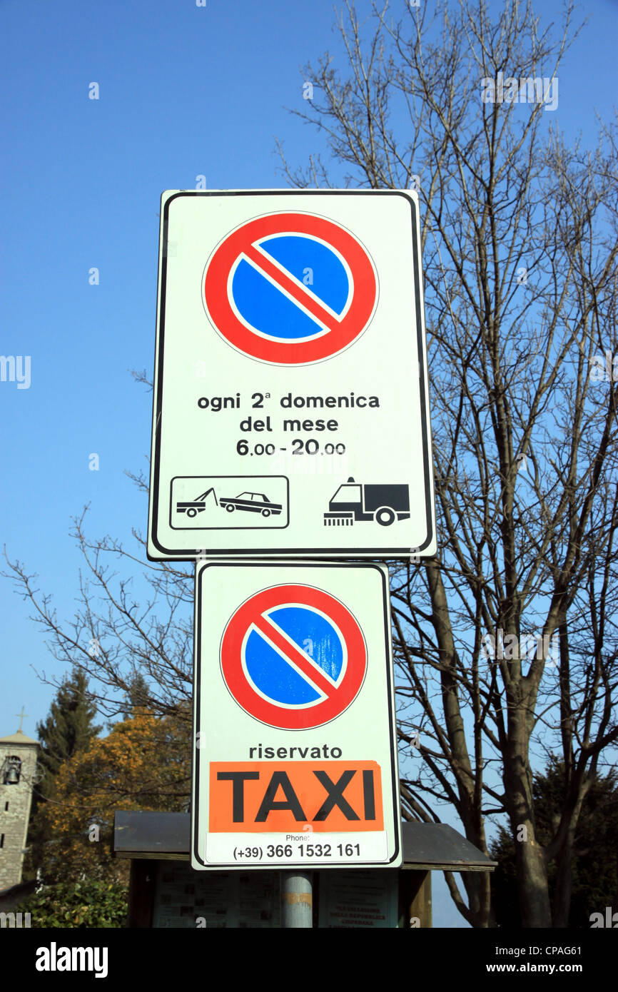 Cartelli stradali italia immagini e fotografie stock ad alta ...