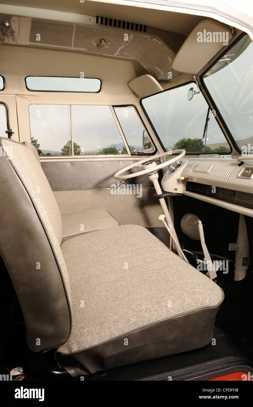 Volkswagen microbus immagini e fotografie stock ad alta risoluzione - Alamy