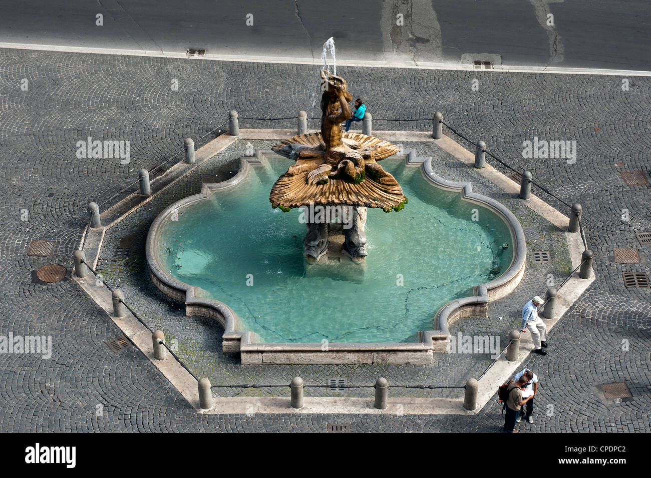 Piazza Barberini con la fontana del Tritone, opera di Gian Lorenzo ...