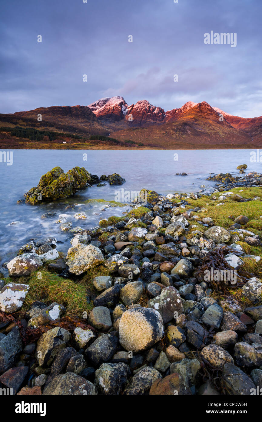 Inverno alba Bla Bheinn e Loch Slapin, Isola di Skye, Ebridi Interne ...