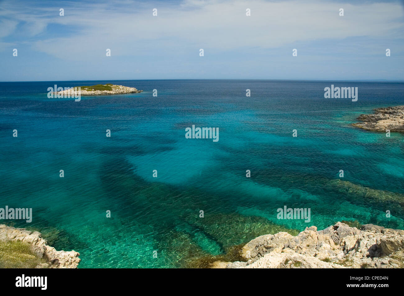 Isola nel mar ionio immagini e fotografie stock ad alta risoluzione - Alamy