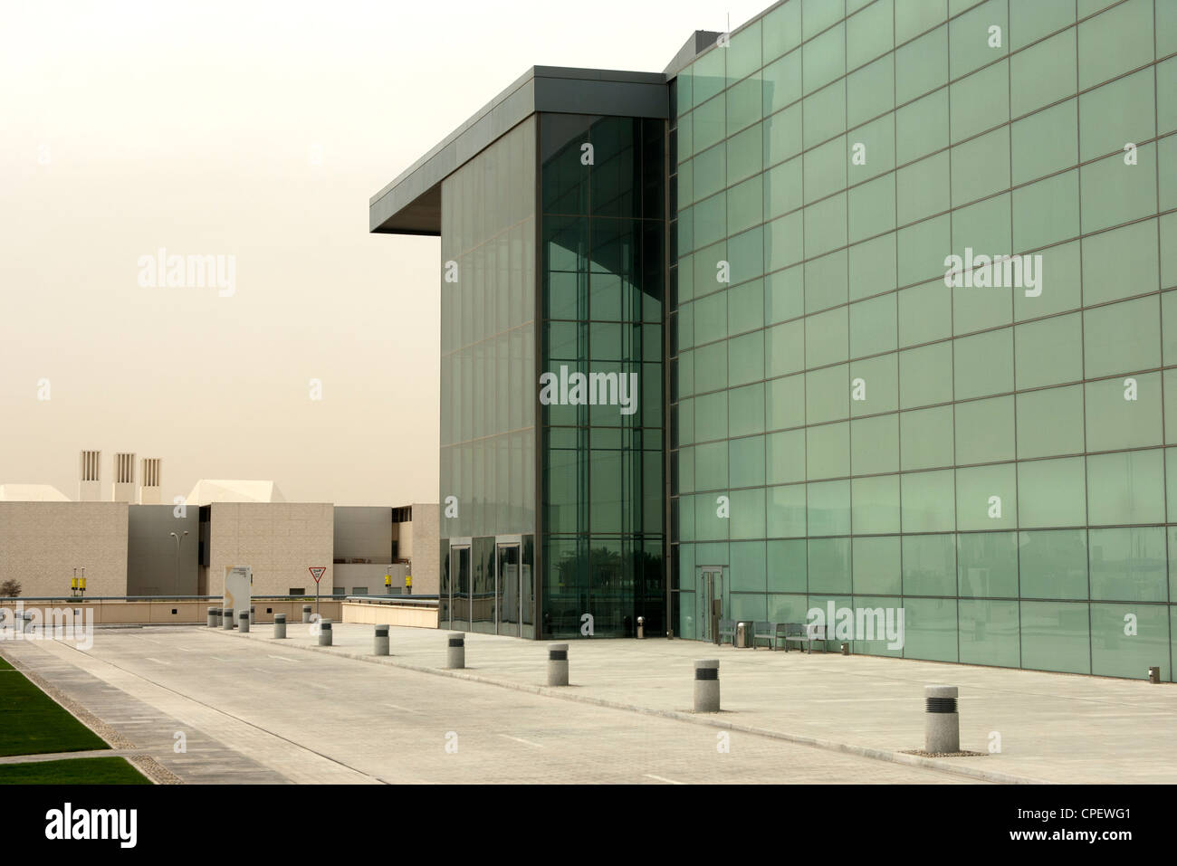 Qatar national convention center immagini e fotografie stock ad alta ...